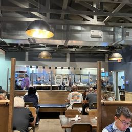 Q39 MIDTOWN - Updated August 2024 - 4702 Photos & 6058 Reviews - 1000 W ...