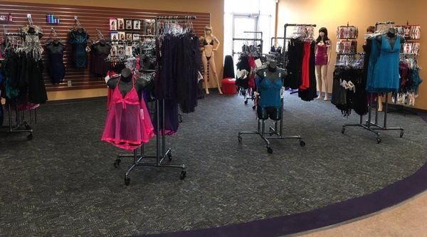 ROOM 801 - Updated December 2025 - 1155 E Alexis Rd, Toledo, Ohio ...