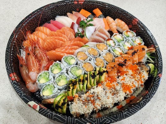 HUG SUSHI - Updated March 2025 - 214 Photos & 76 Reviews - 550 Highway ...