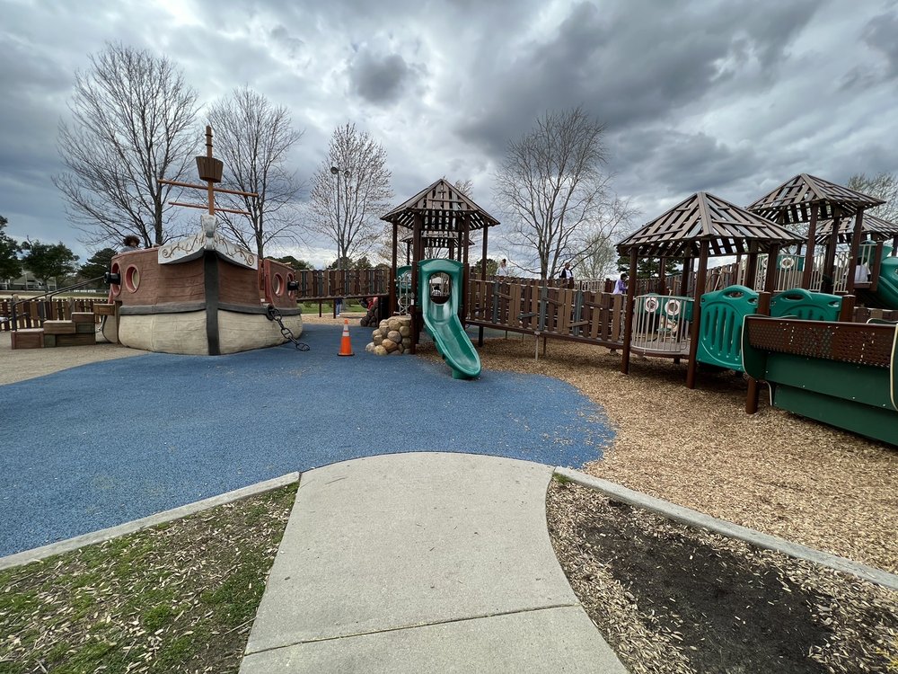 MID COUNTY PARK - Updated October 2025 - 21 Photos & 30 Reviews - 3793 ...