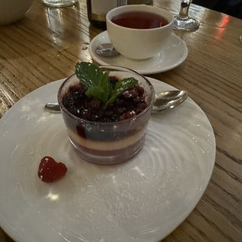 NARGIS CAFE - Updated June 2024 - 874 Photos & 793 Reviews - 1655 ...