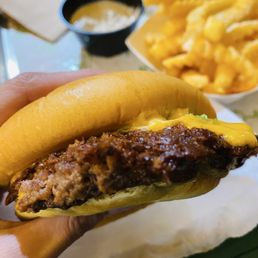 SHAKE SHACK - Updated December 2025 - 270 Photos & 151 Reviews - 103 W ...