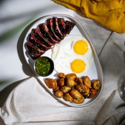 COMO POOLSIDE CAFÉ & BAR - Updated July 2025 - 60 Photos & 23 Reviews ...