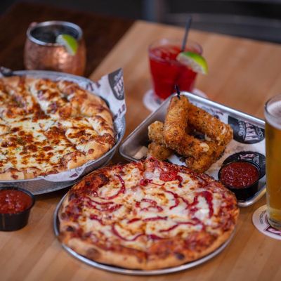 PEPPINO’S PIZZERIA & SPORTS GRILLE - 63 Photos & 40 Reviews - 135 ...