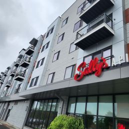 SALLY’S APIZZA - Updated September 2025 - 157 Photos & 101 Reviews ...