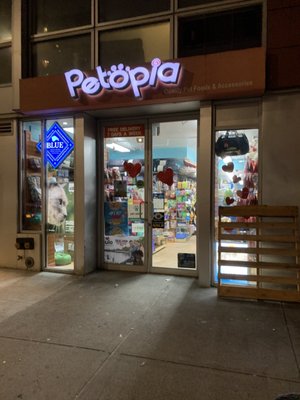 PETOPIA - Updated October 2025 - 50 Reviews - 420 E 14th St, New York, New York - Pet Stores ...