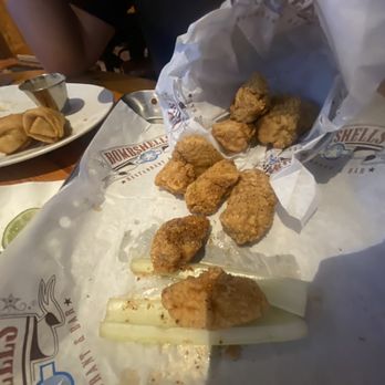 BOMBSHELLS RESTAURANT & BAR - Updated July 2025 - 96 Photos & 205 ...