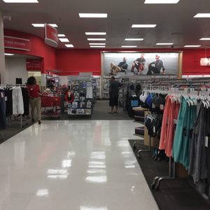 TARGET - 55 Photos & 30 Reviews - Department Stores - 444 Monument Rd ...