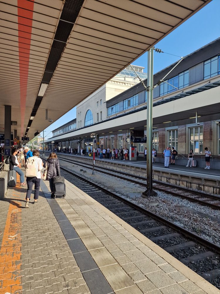 MANNHEIM HAUPTBAHNHOF - Updated September 2025 - 152 Photos & 51 ...