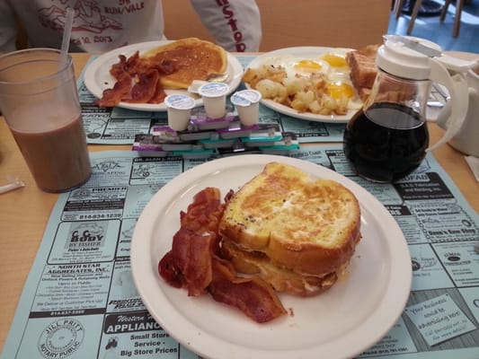 D D’S SPECIALTY BAKERY & CAFE - 32 Reviews - 31 Erie Ave, Saint Marys ...