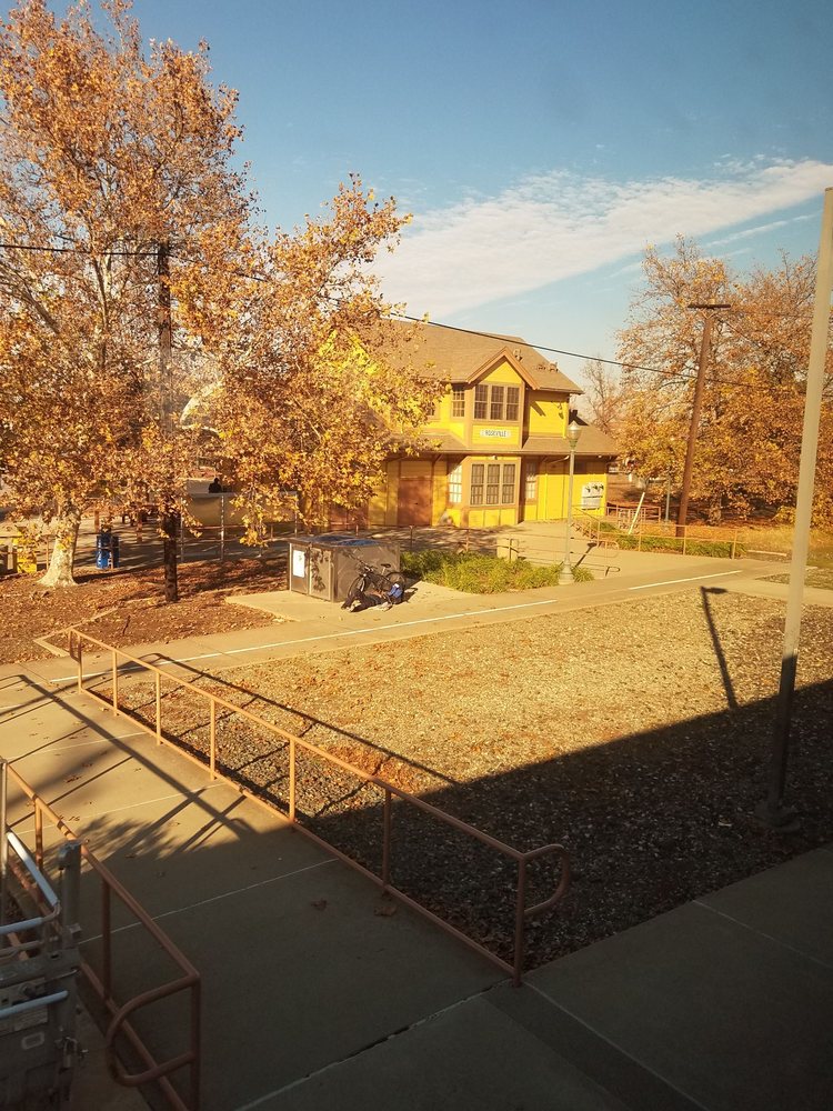 ROSEVILLE AMTRAK STATION - 31 Photos & 17 Reviews - Public ...