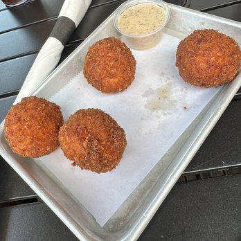 WHEELHOUSE CRAFT PUB AND KITCHEN - Updated May 2024 - 169 Photos & 199 ...