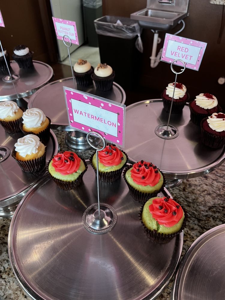 SMALLCAKES - MCALLEN - Updated May 2024 - 41 Photos & 40 Reviews - 3400 ...