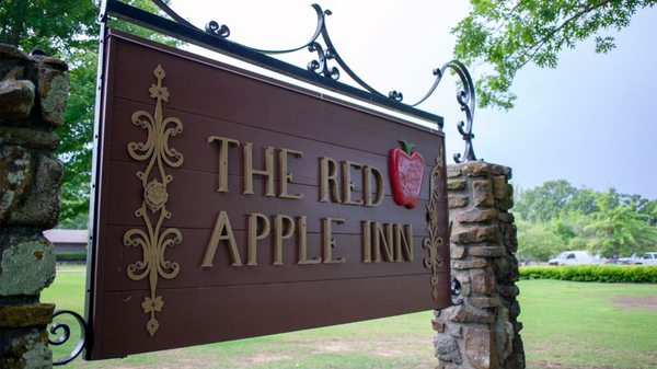 RED APPLE INN & COUNTRY CLUB - 36 Photos & 19 Reviews - Country Clubs ...
