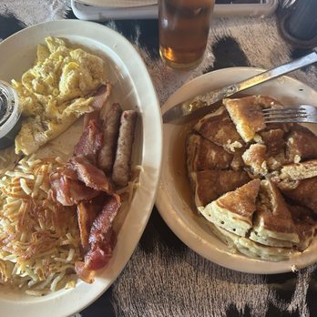 HARRIS COUNTY SMOKEHOUSE - Updated December 2024 - 270 Photos & 326 ...