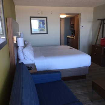 HOLIDAY INN EXPRESS NAGS HEAD OCEANFRONT - Updated August 2025 - 98 ...