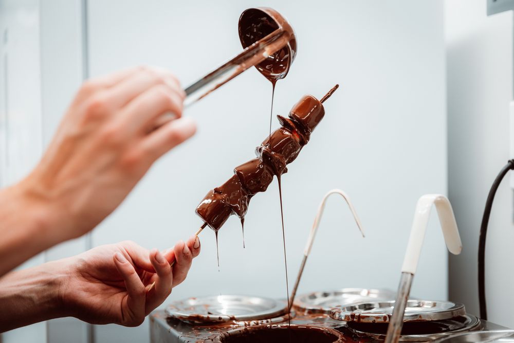 MELLO’S - Updated October 2025 - 14 Photos - 1700 Avenue Descôteaux ...