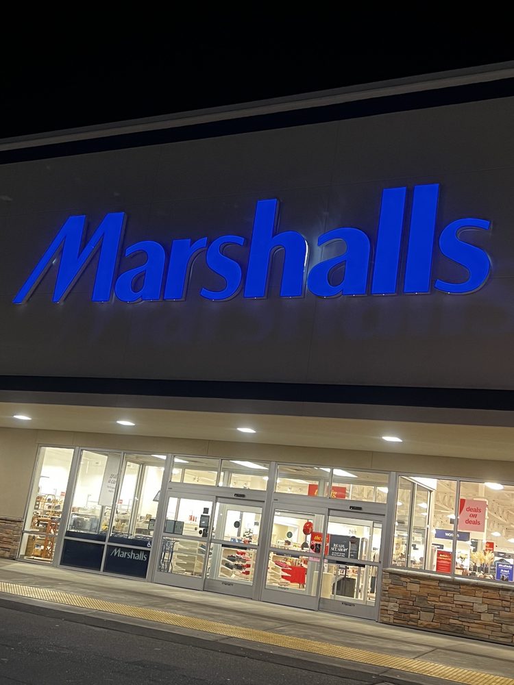 MARSHALLS - 2125 Bronze Star Dr, Woodland, California - Department ...