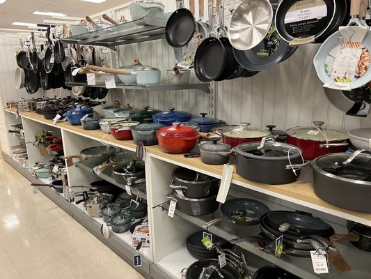 MARSHALLS - Updated December 2025 - 142 Photos & 73 Reviews - 7155 ...