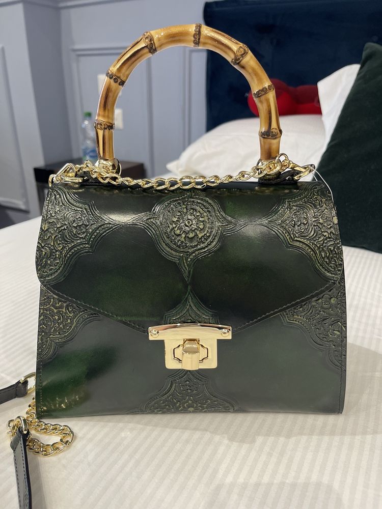 ANGELO SHOES - Updated October 2025 - Piazza Trevi, Haute-Vienne, Roma ...