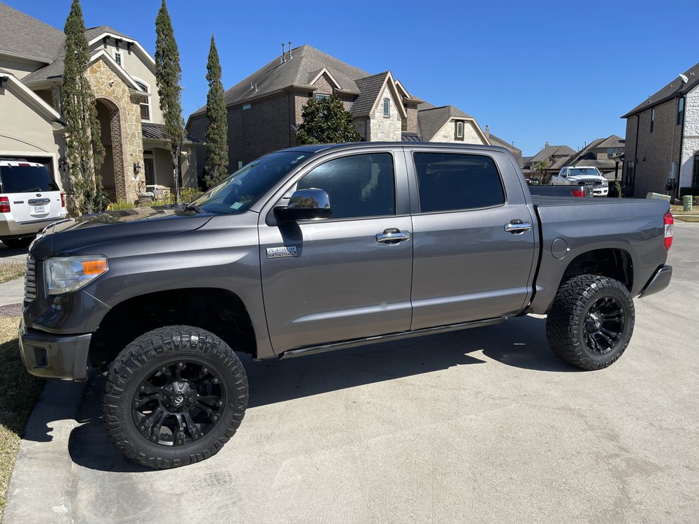 TEXAS AUTO VALUE - 17 Photos & 46 Reviews - 4901 Lyndon B Johnson Fwy ...