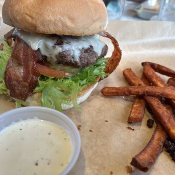 GIGGY DS - Updated December 2025 - 42 Photos & 31 Reviews - 6252 N ...