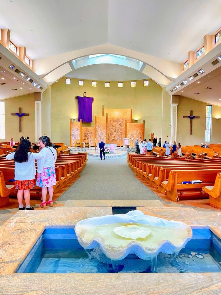 HOLY SPIRIT CATHOLIC CHURCH - Updated September 2024 - 19 Photos & 10 ...