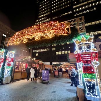 CHRISTKINDLMARKET CHICAGO - Updated November 2025 - 813 Reviews & 2312 ...