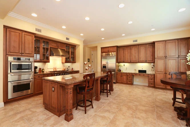 LAURA GINN- TARBELL REALTORS - Updated August 2025 - Contact Agent - 18 ...