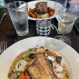 THE WELL AND TABLE - 110 Photos & 100 Reviews - 317 NW Gilman Blvd ...