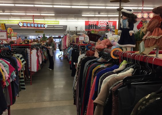 RED RACKS - Updated December 2025 - 14 Photos & 17 Reviews - 2843 E ...