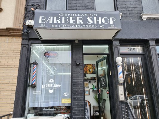 GENTLEMEN’S BARBERSHOP - Updated July 2024 - 133 Photos & 91 Reviews ...