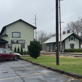 TRAINWRECK GRILL AND ALE HOUSE - Updated December 2025 - 44 Photos & 54 ...