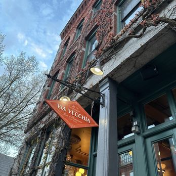 VIA VECCHIA - Updated 05/2025 - 618 Photos & 364 Reviews - 10 Dana St ...