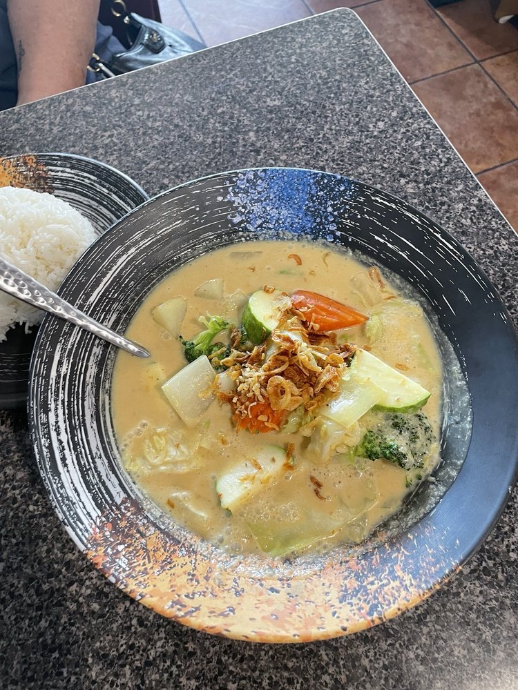 FARMSOOK THAI EATERY - Updated December 2024 - 21 Photos & 13 Reviews ...