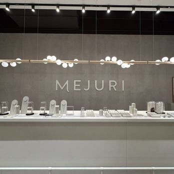 Mejuri yelp store