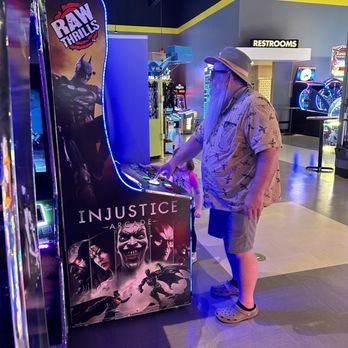 MAIN EVENT LEXINGTON - Updated June 2025 - 21 Photos & 27 Reviews - 240 ...