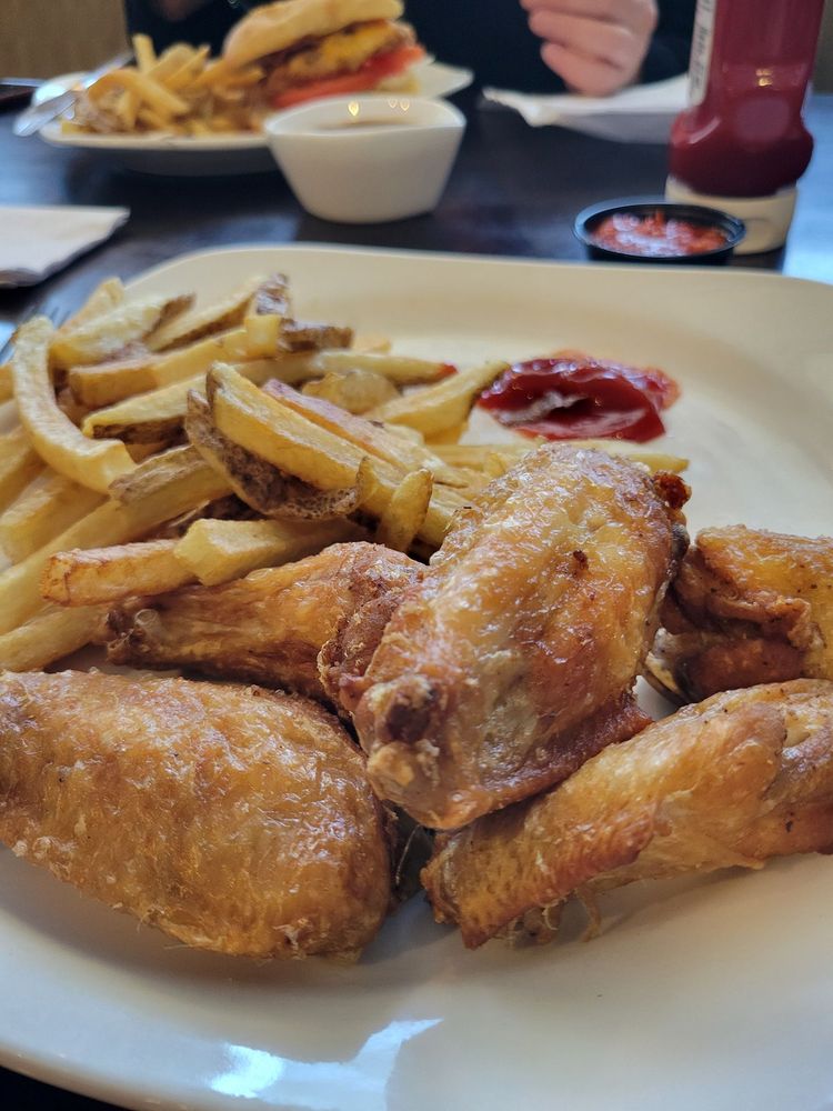 THE STONE CORNER PUB - Updated November 2025 - 14 Photos & 46 Reviews ...