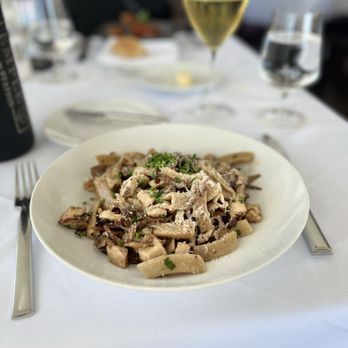 THE RESTAURANT AT THE GETTY CENTER - Updated July 2024 - 1409 Photos ...