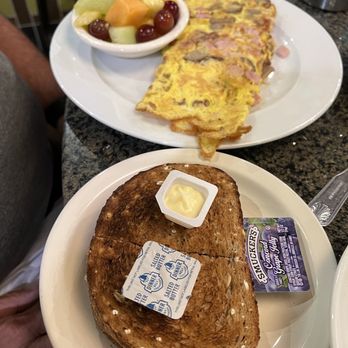 RANDOLPH DINER BAR & GRILL - Updated August 2024 - 337 Photos & 462 ...