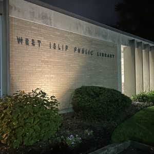 FARMINGDALE PUBLIC LIBRARY - Updated April 2025 - 27 Photos & 18 ...