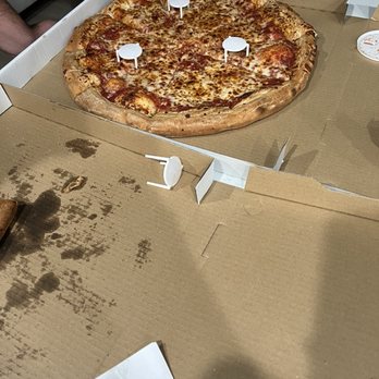 UNCLE PETEZA’S PIZZERIA - Updated January 2025 - 34 Photos & 146 ...