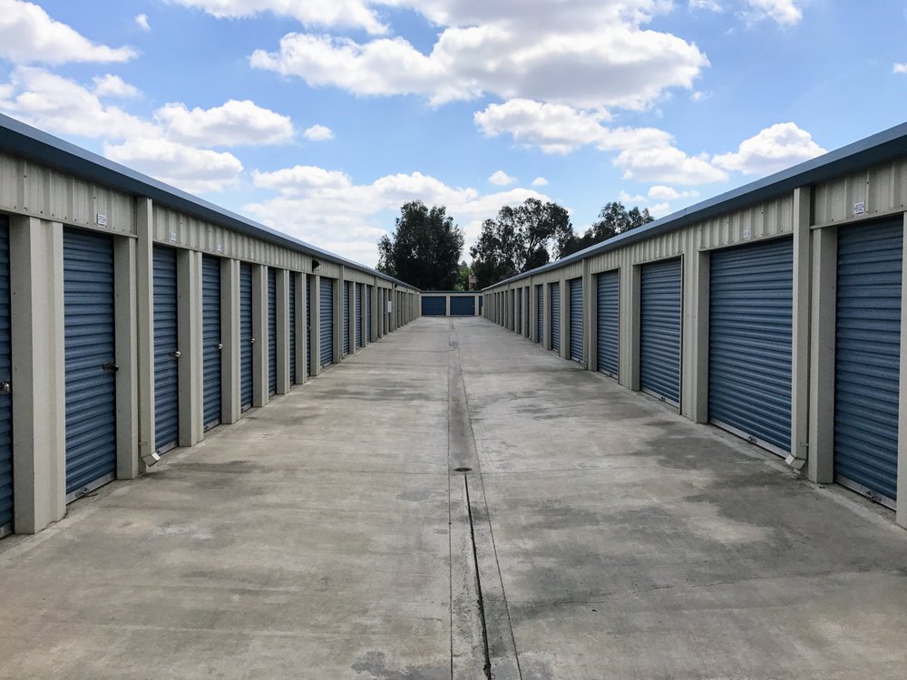 PURELY STORAGE - Updated September 2025 - 14 Photos - 671 N Plano St ...