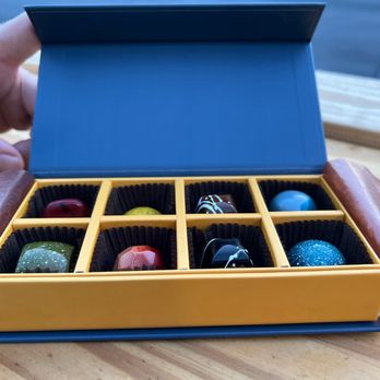 SPLENDID OAKS CHOCOLATES - Updated February 2025 - 80 Photos & 52 ...