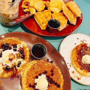 HATCH EARLY MOOD FOOD - 101 Photos & 107 Reviews - 161 S River Front Dr ...