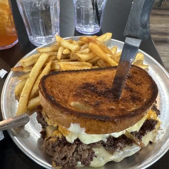 LOUIE’S KITCHEN AND BAR - Updated January 2026 - 92 Photos & 112 ...