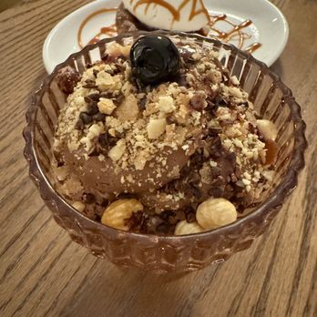 LULA - Updated December 2025 - 80 Photos & 32 Reviews - 28 Oak St ...