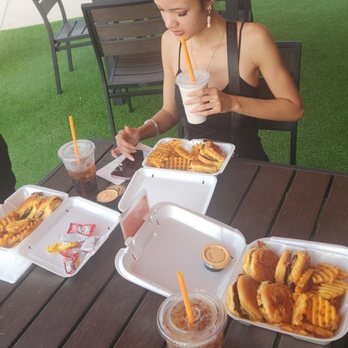 SMALLS SLIDERS - Updated October 2025 - 47 Photos & 59 Reviews - 3394 ...