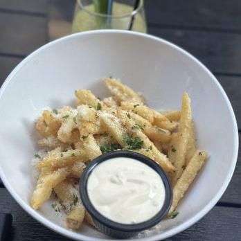 PROPER 21 - F STREET - Updated February 2025 - 1042 Photos & 872 ...