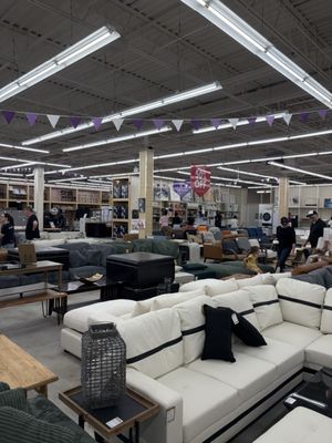 WAYFAIR OUTLET - Updated October 2025 - 28 Photos - 13 Reviews - 3206 E ...